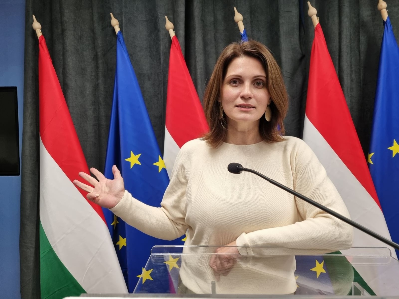 Kitől és mitől független a Mónus "média"? - Kocsis Éva